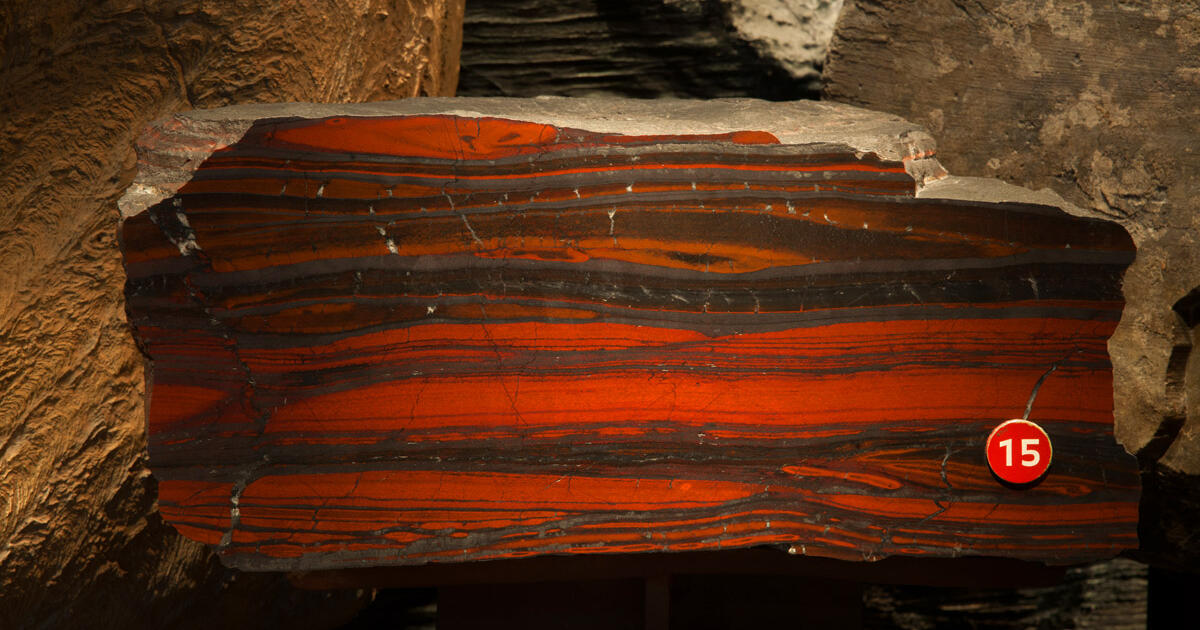 Ontario banded iron formation | AMNH