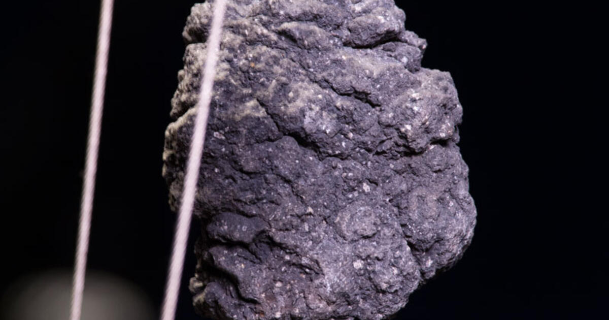 volcanic bombs description