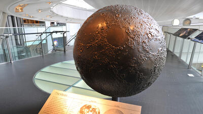 The Moon Model | AMNH
