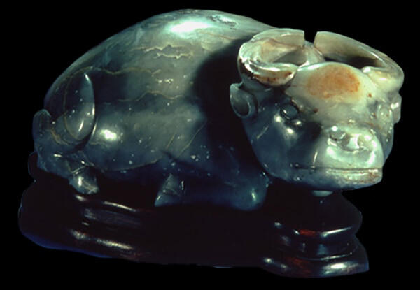 What Makes Jade Special: Carving | AMNH