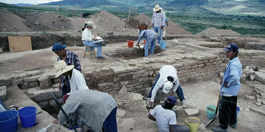 archaeologists digging