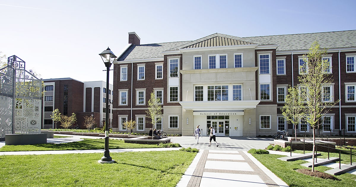 The College of New Jersey | AMNH