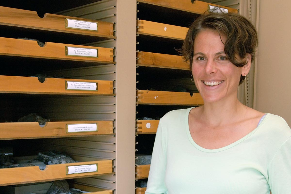 Rondi Davies, Course Author | AMNH