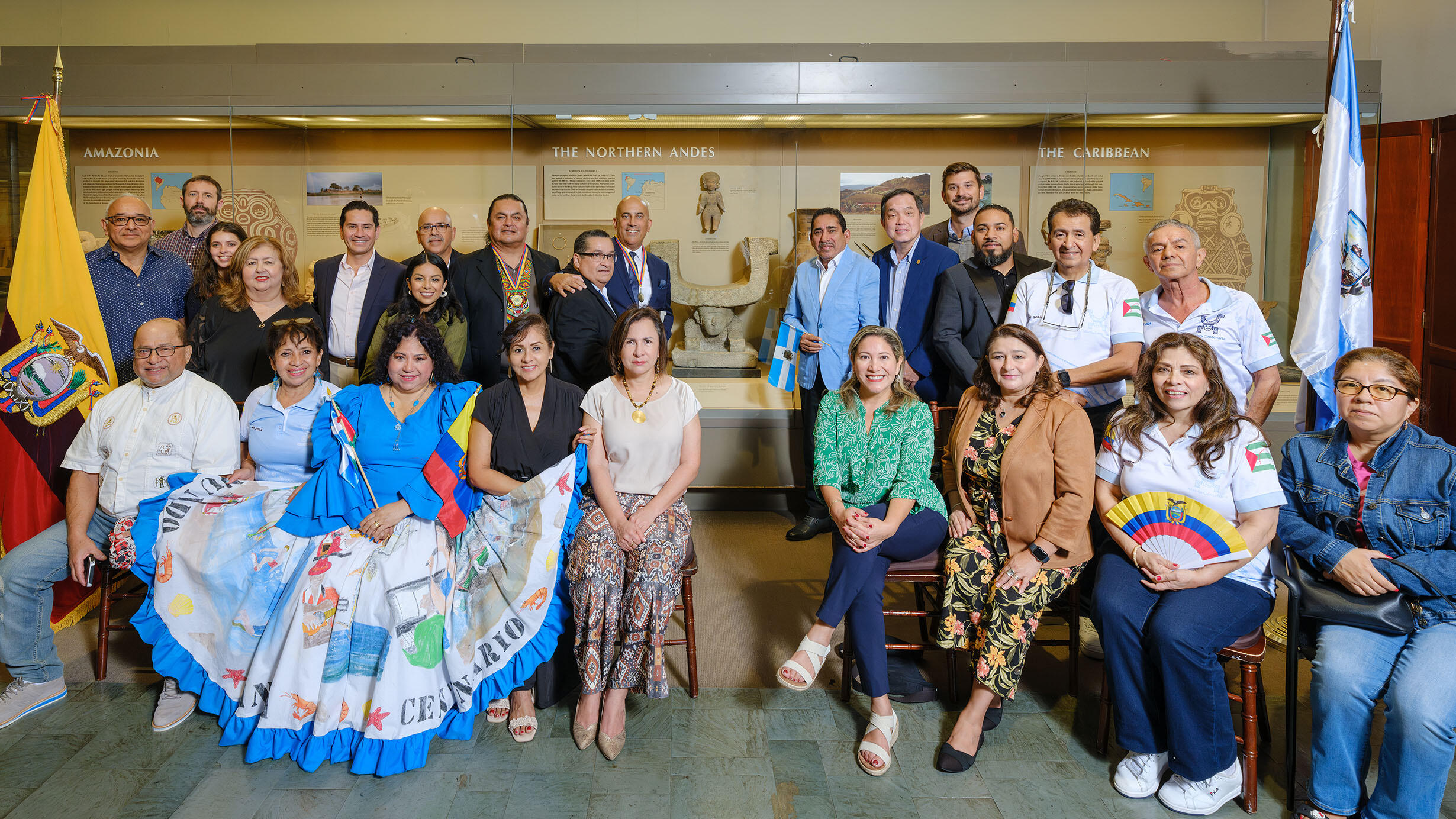 Visita del Comité Cívico de la Memoria Histórica de Manta | AMNH